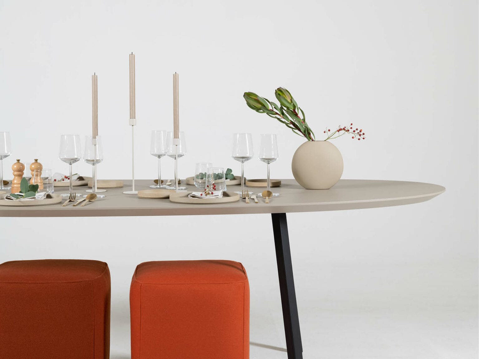 Studio HENK Butterfly tafel - blob - De Donjon Meubelen Eindhoven