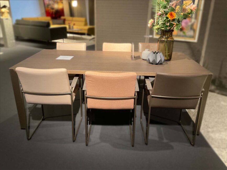 Ontdek Leolux outlet aanbiedingen bij De Donjon Meubelen Eindhoven